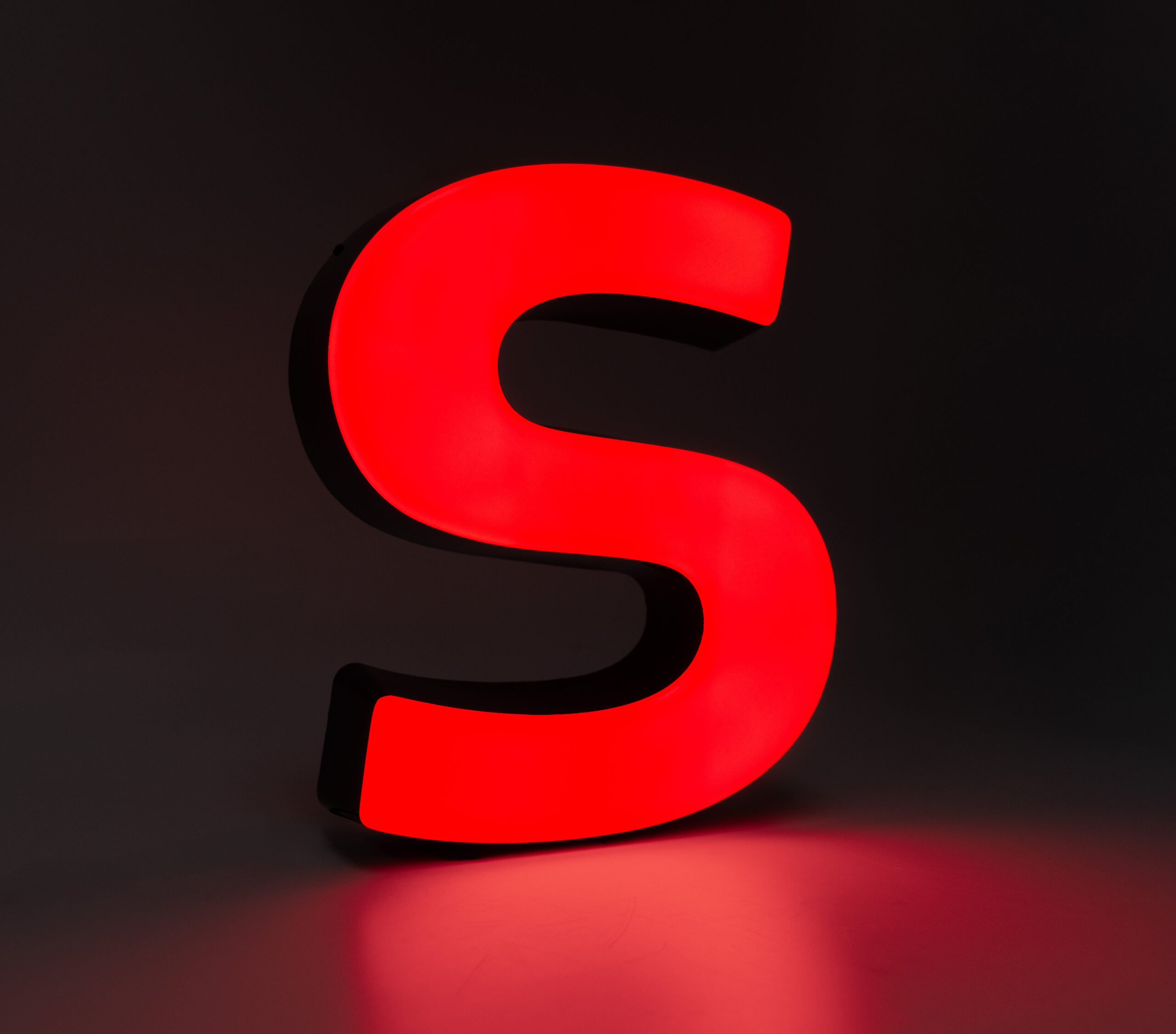 Advantages of Lit Formed Plastic - Gemini Signage