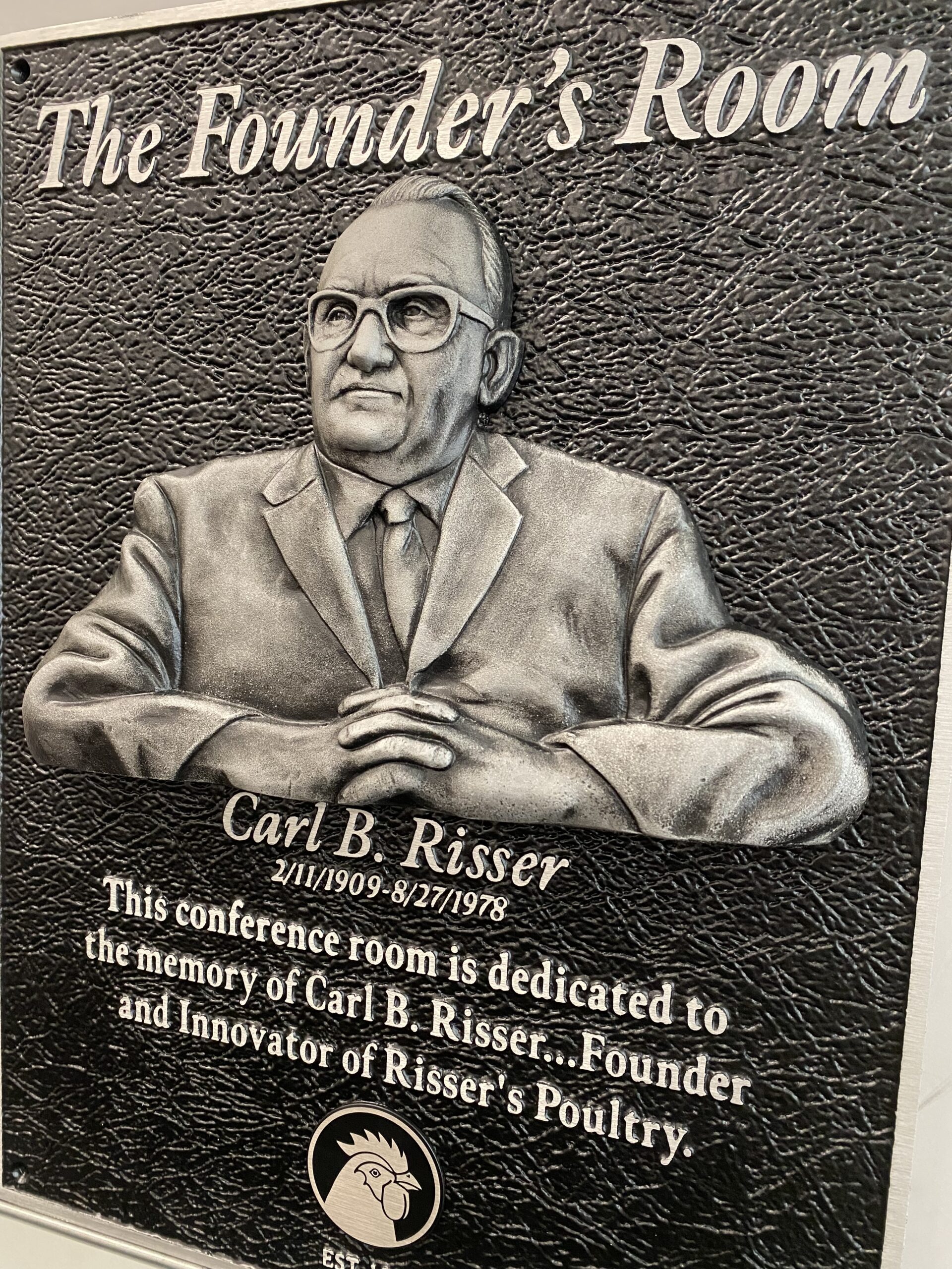 Unique Plaque Applications For Signage - Gemini