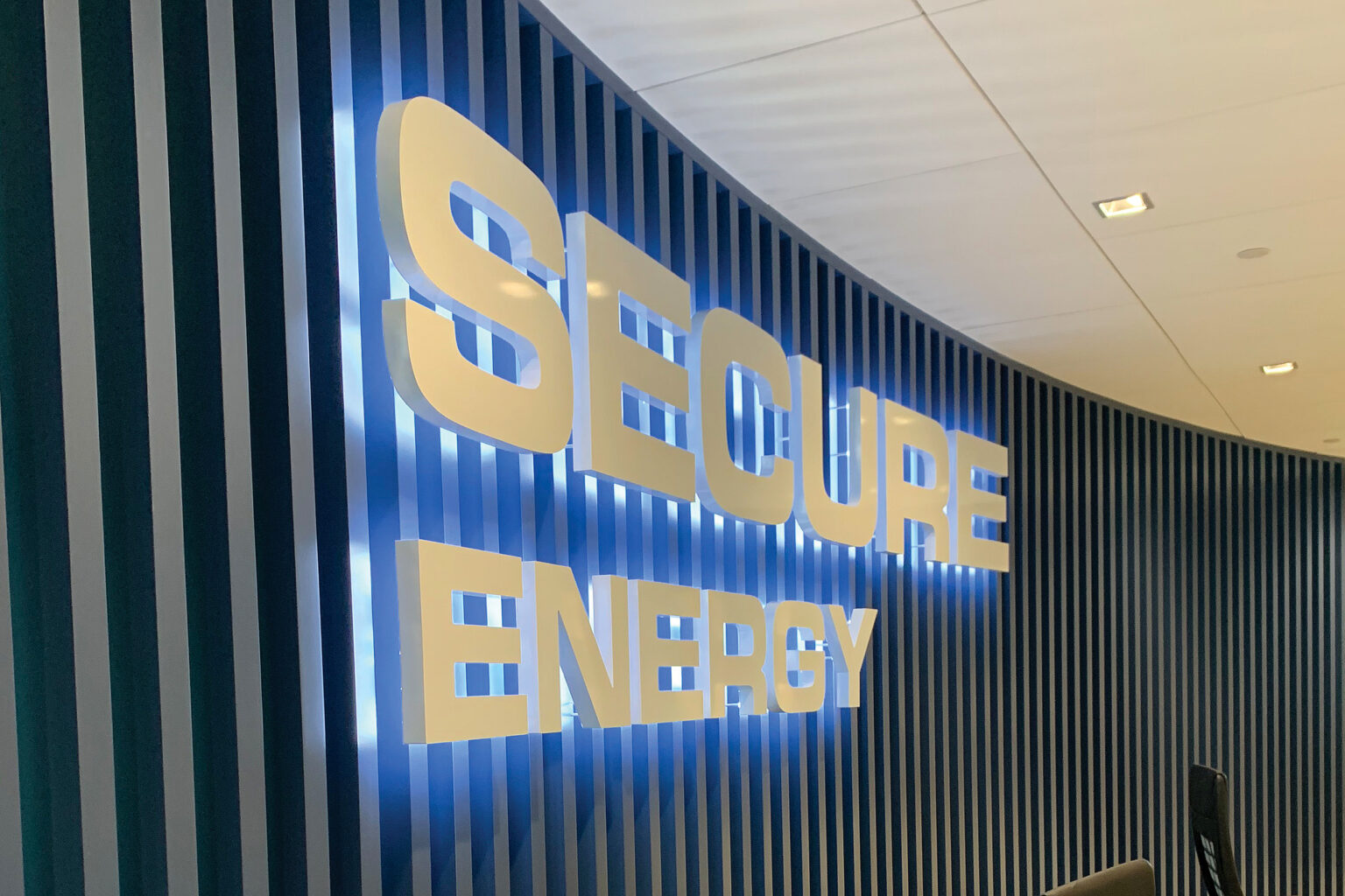Illuminated Signage – Lit Acrylic | Gemini Signage